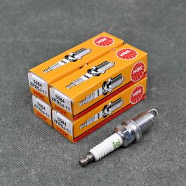 NGK świece zapłonowe D16V1 ZFR5J-11 Jarusnet